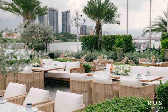 ROS Yacht Club – Dining & River Lounge